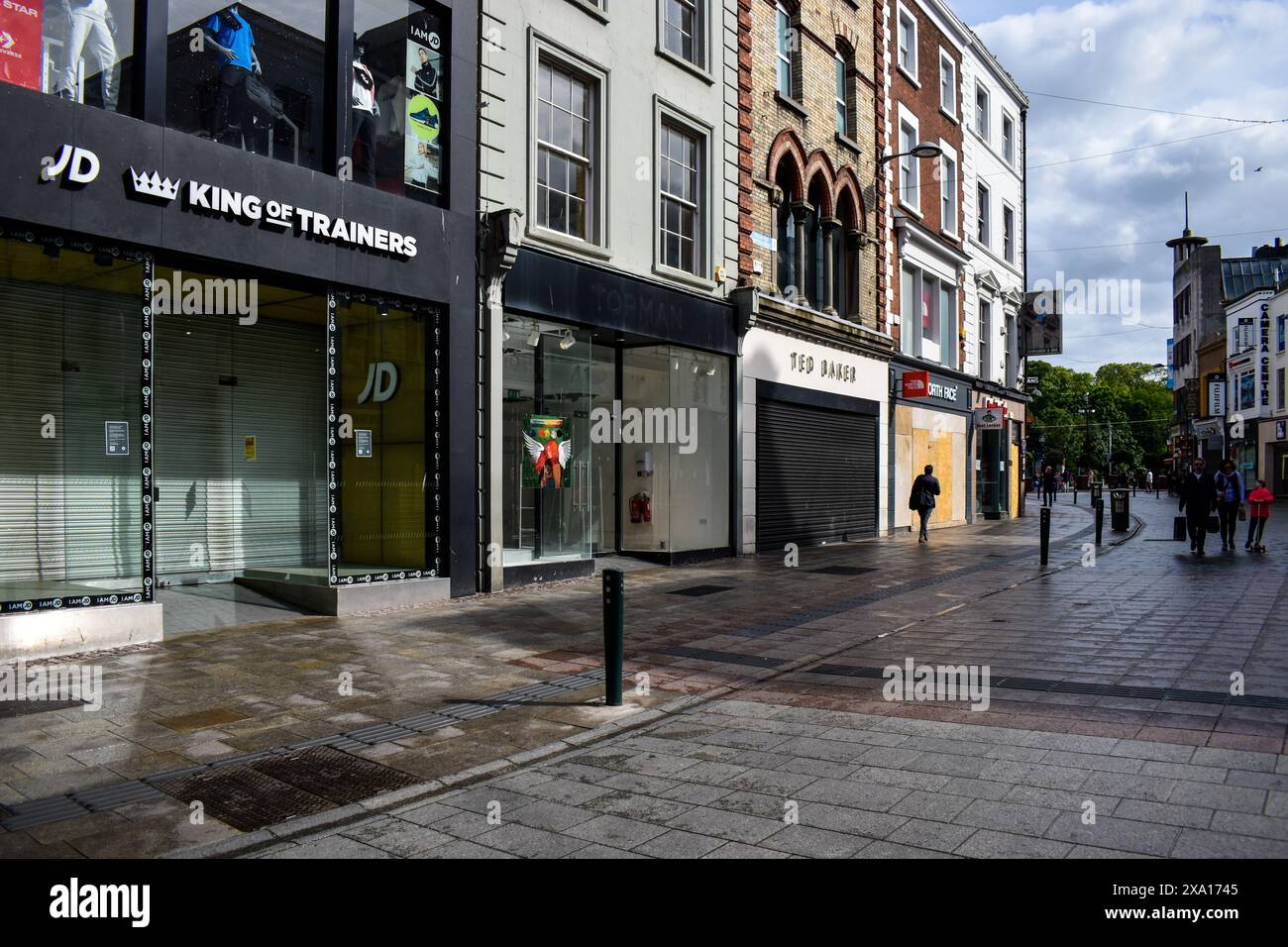 Colorful morning street scene in Dublin, Ireland Stock Photo - Alamy