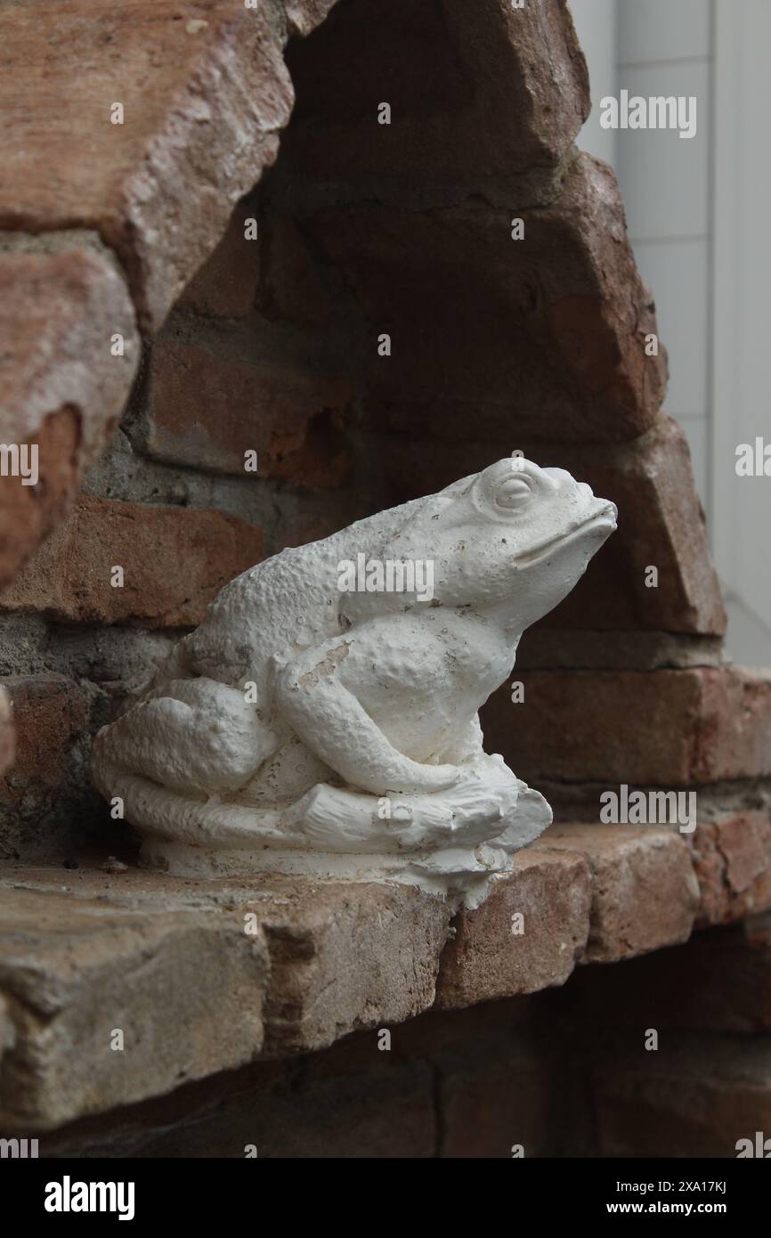 Closeup brick sculpture on hi-res stock photography and images - Alamy