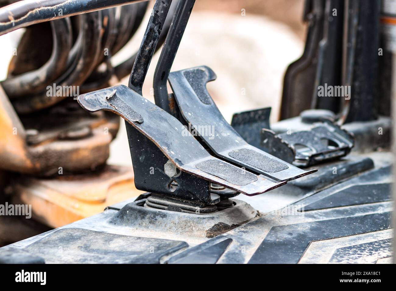 Metallic pieces in fabrication hi-res stock photography and images - Alamy