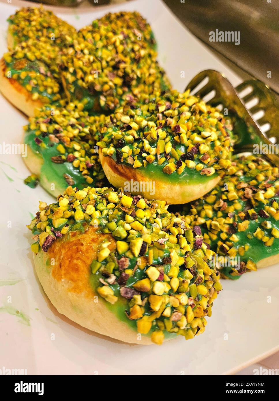 Green pastry hi-res stock photography and images - Alamy