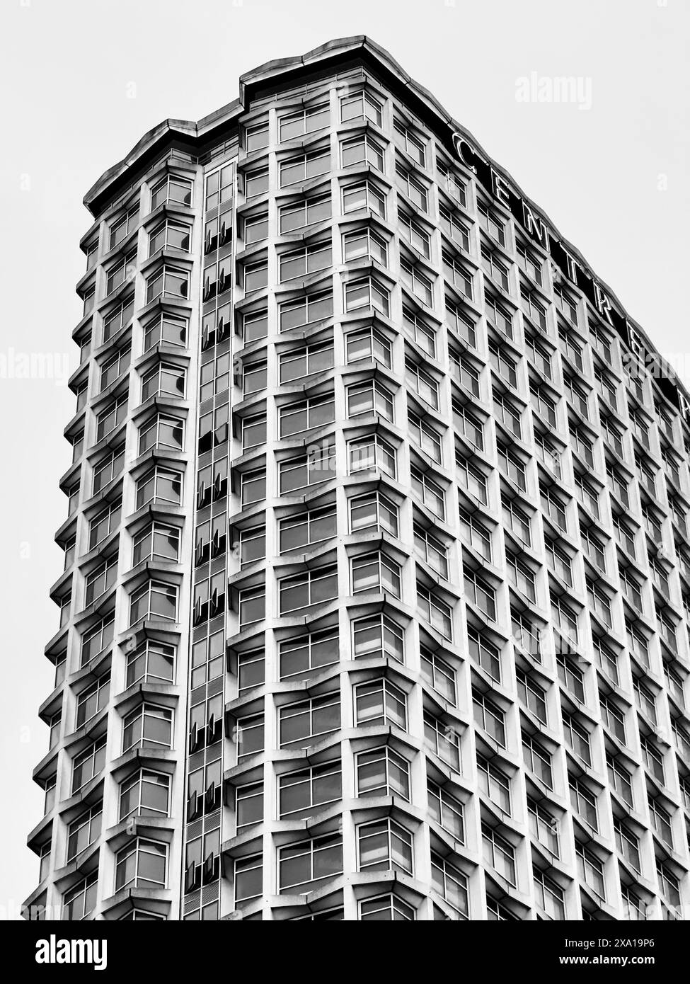 Building on its side hi-res stock photography and images - Alamy