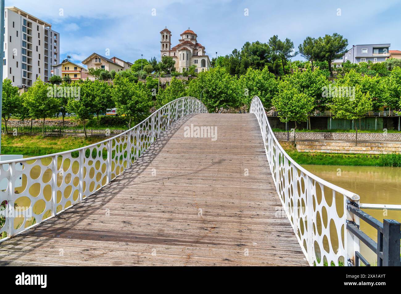 White drin river hi-res stock photography and images - Alamy