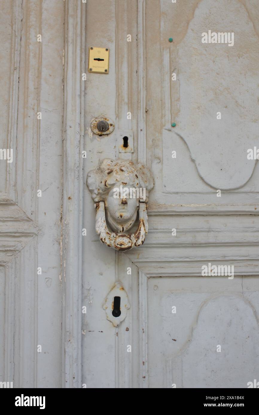 Liondoor hi-res stock photography and images - Alamy