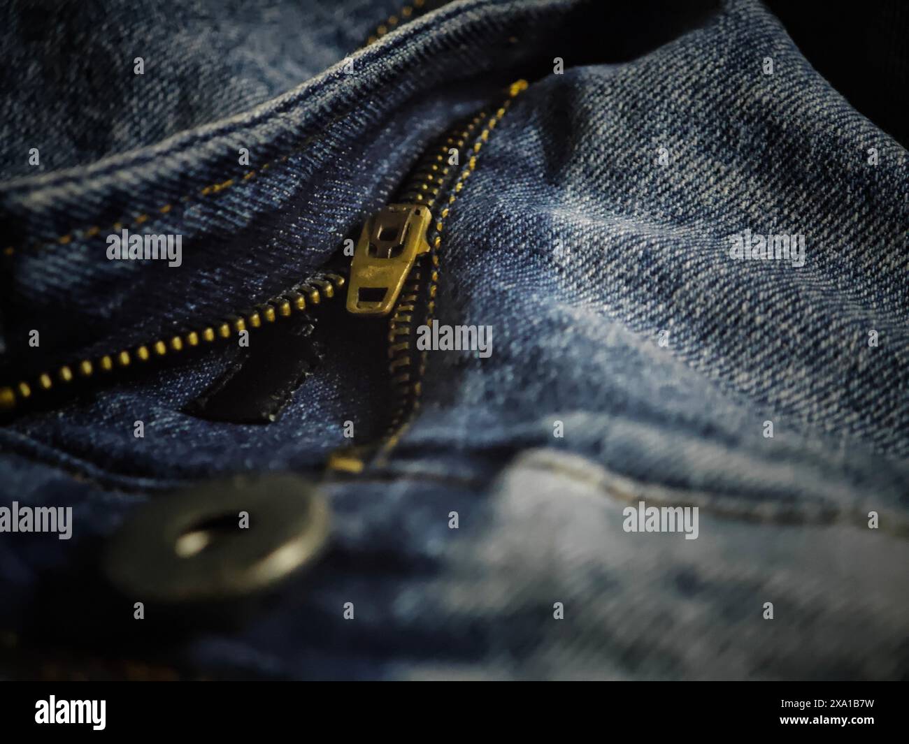 Zipper tab hi-res stock photography and images - Alamy