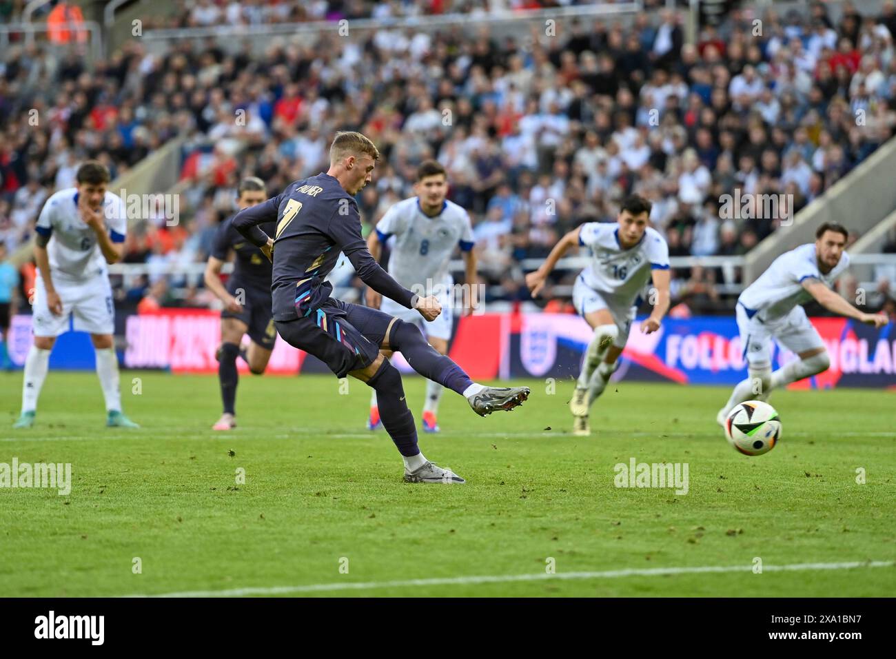 Cole palmer england national team hi-res stock photography and images ...