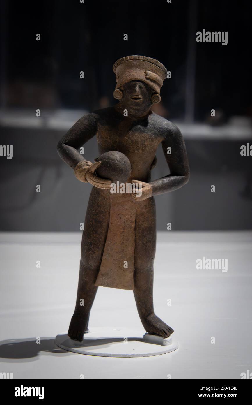 A preserved Mayan relic of a human figure Stock Photo - Alamy