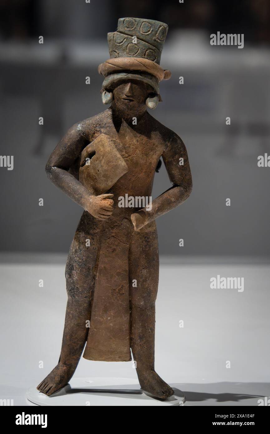 Archaeology mayan discovery hi-res stock photography and images - Alamy