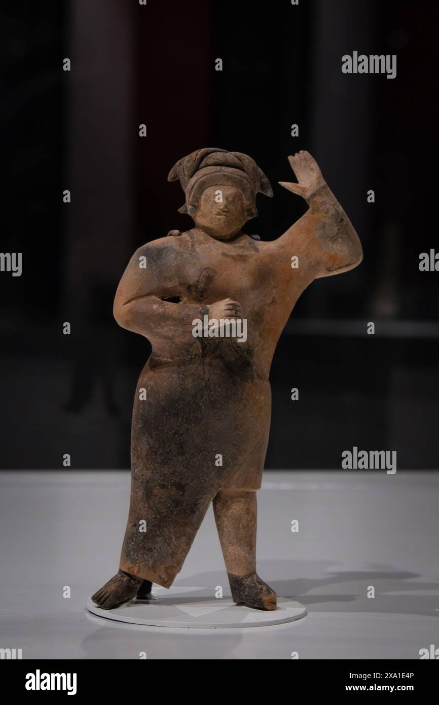Mayan artifact hi-res stock photography and images - Alamy