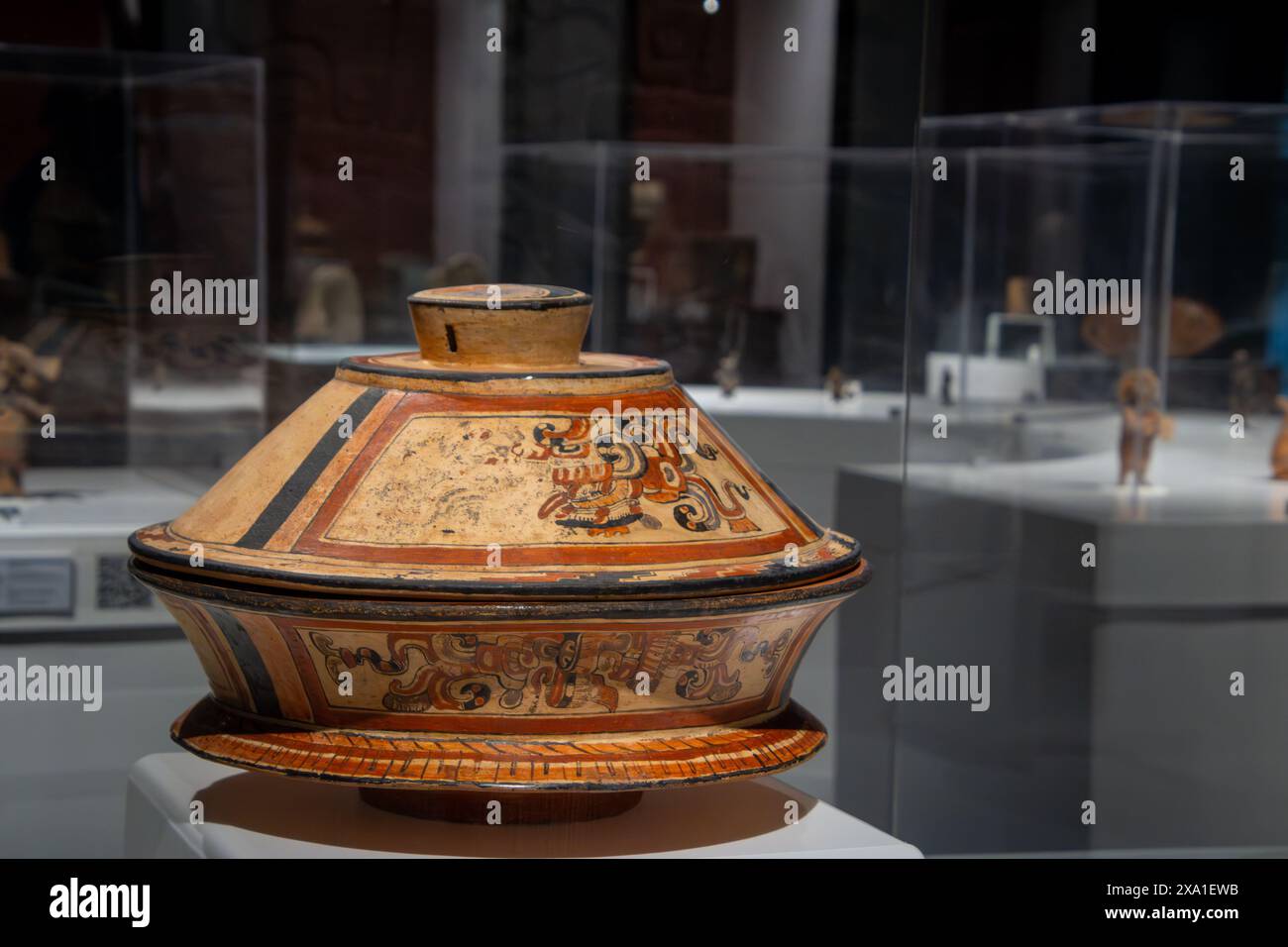 Intricate pottery designs hi-res stock photography and images - Alamy