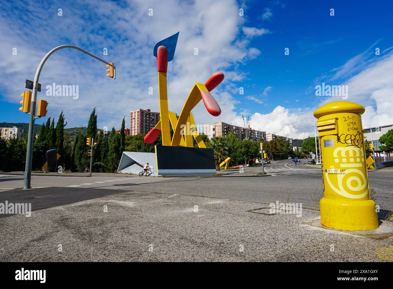 Yellow fire hydrant in center of street Stock Photo - Alamy
