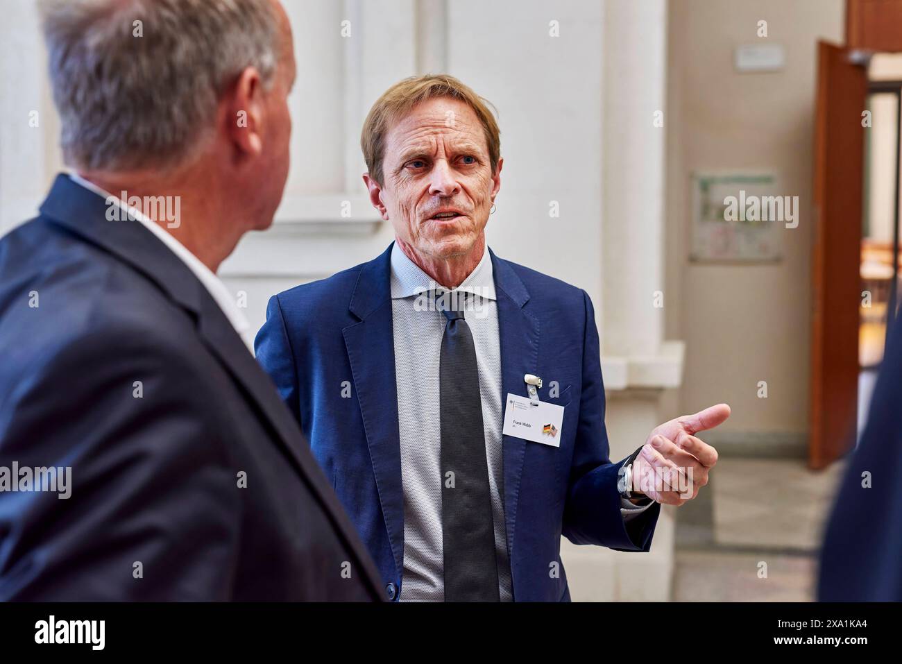 Albert Zaglauer Frank Webb - US-German Space Dialogue im BMWK EUR ...