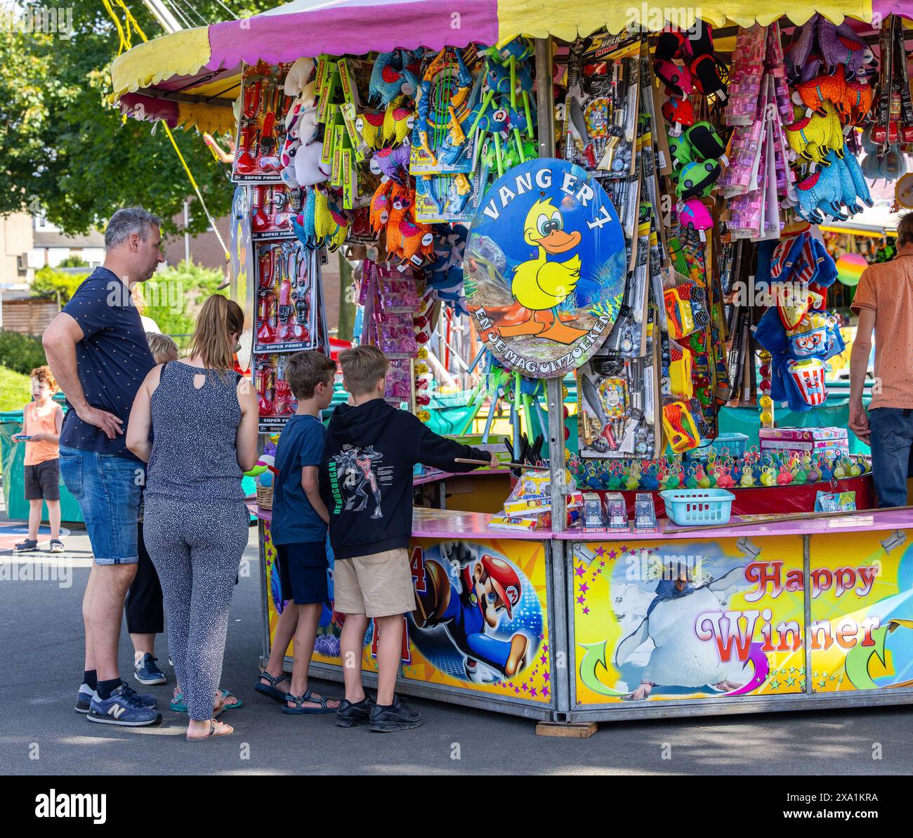 Candy booth hi-res stock photography and images - Alamy