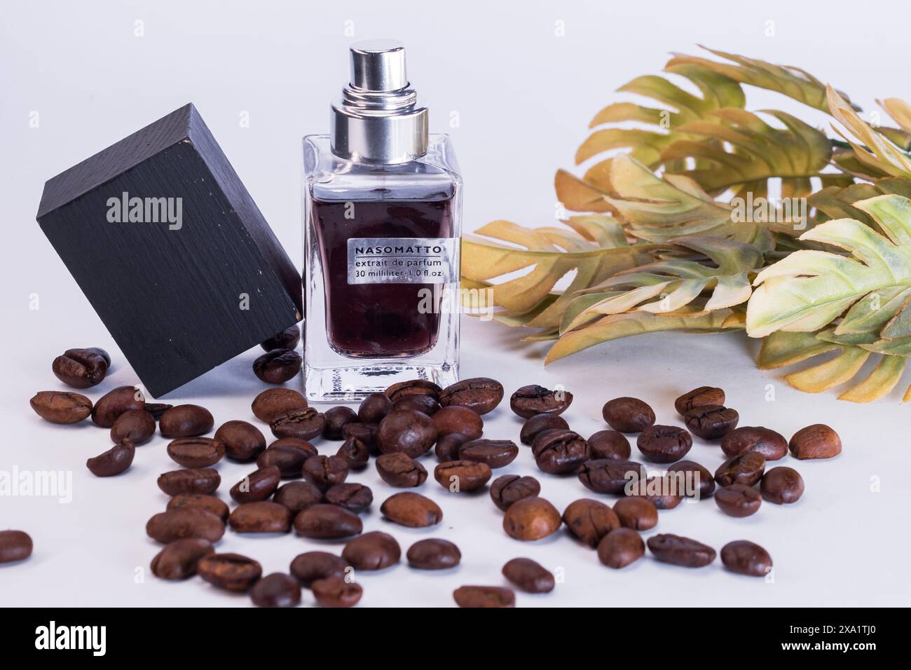 Perfume leaves hi-res stock photography and images - Alamy