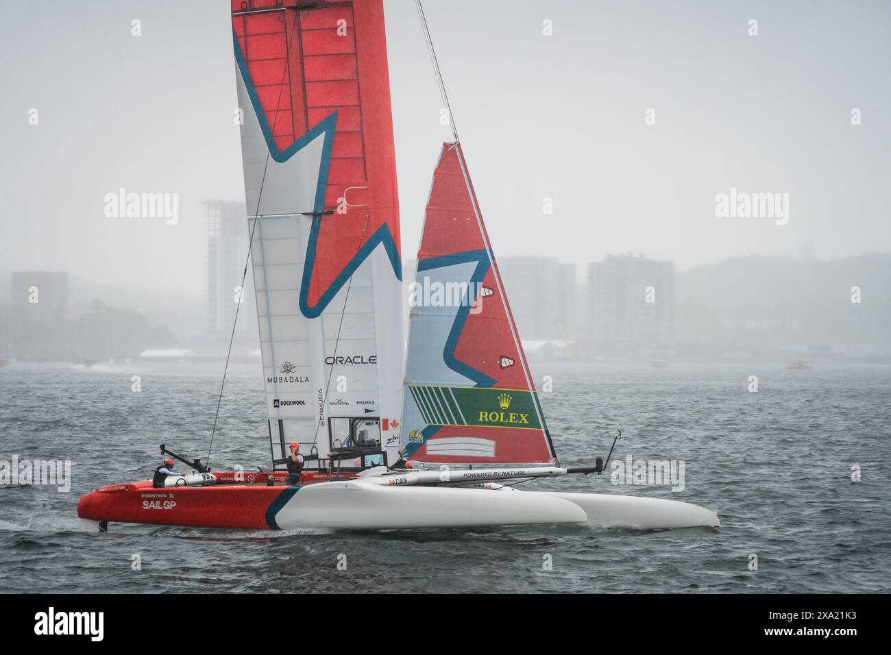 Sail grand prix crowd hi-res stock photography and images - Alamy