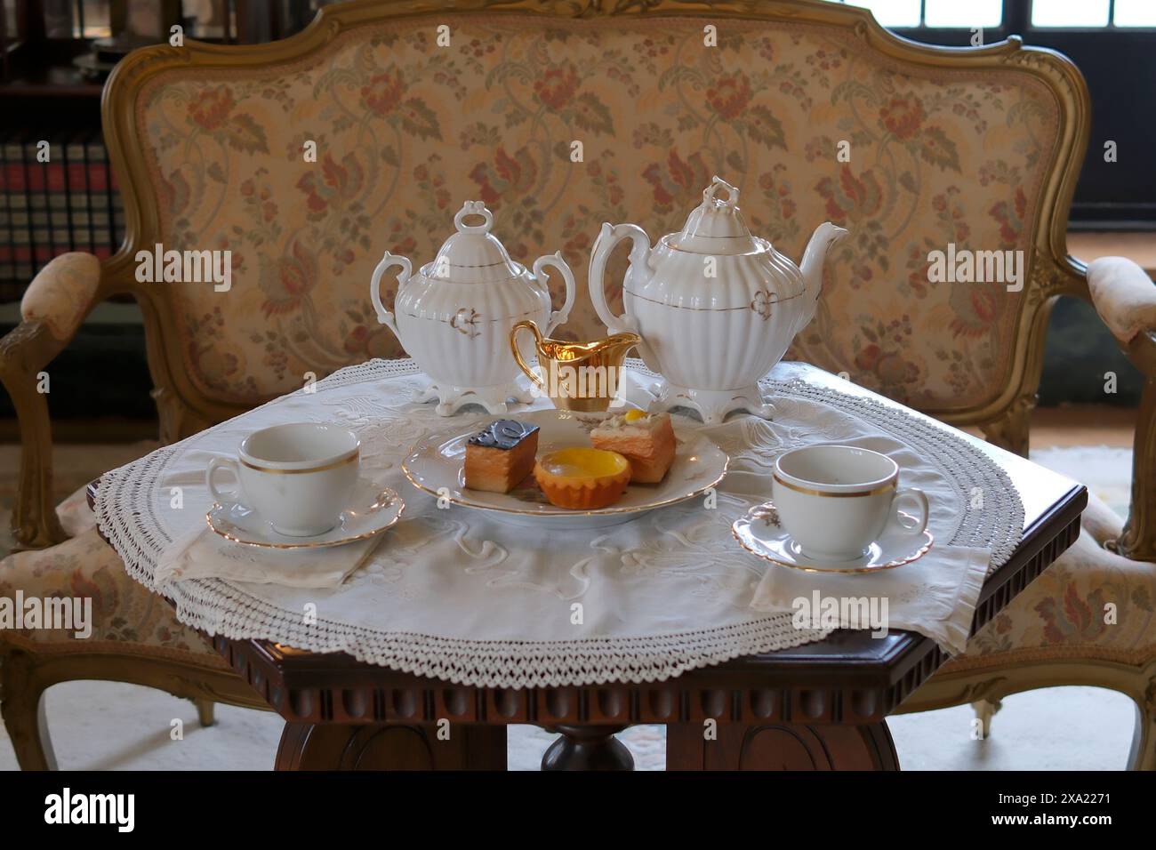 Close up tea tray hi-res stock photography and images - Alamy