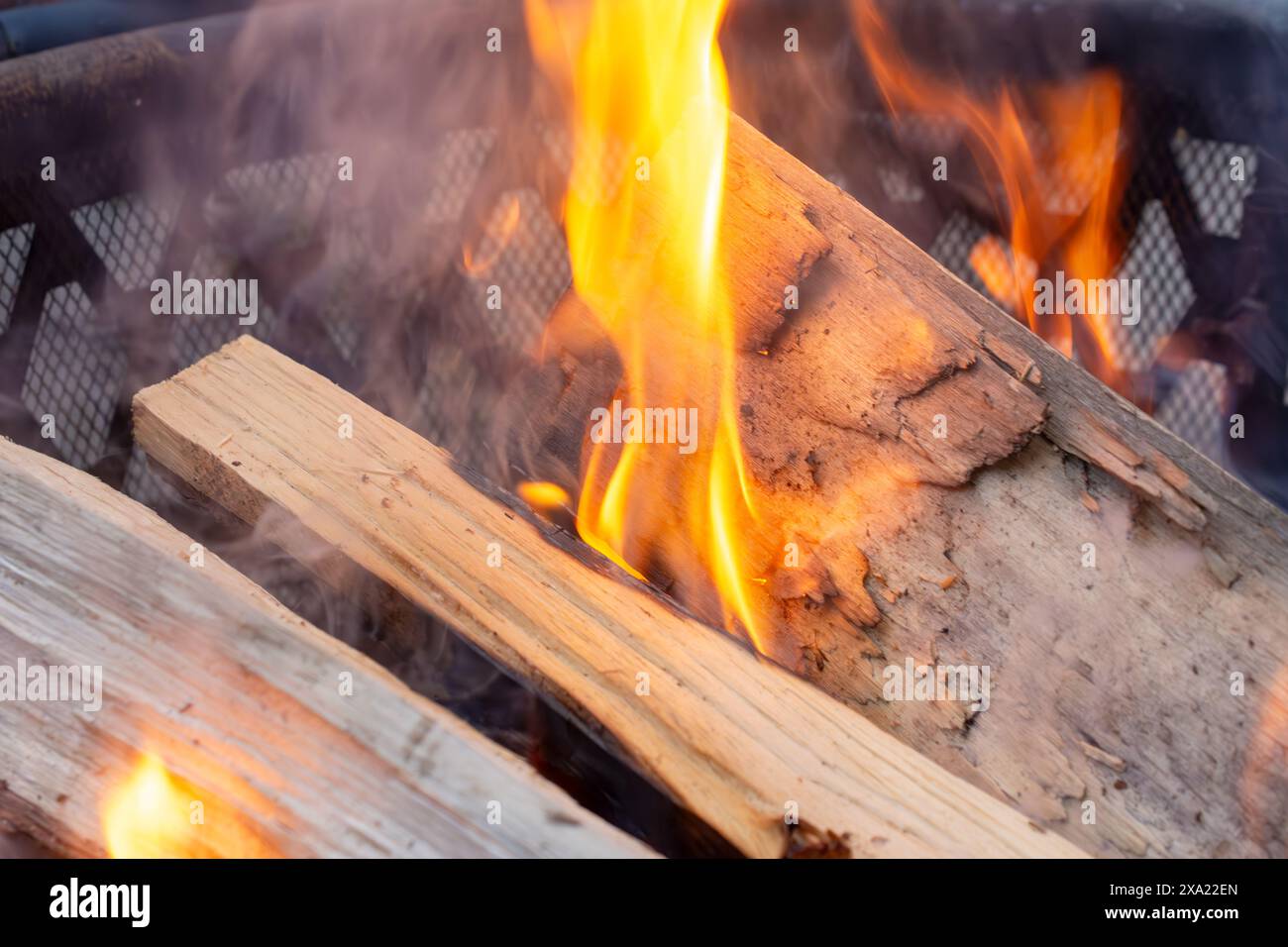 Fire wood burning backyard grill hi-res stock photography and images ...