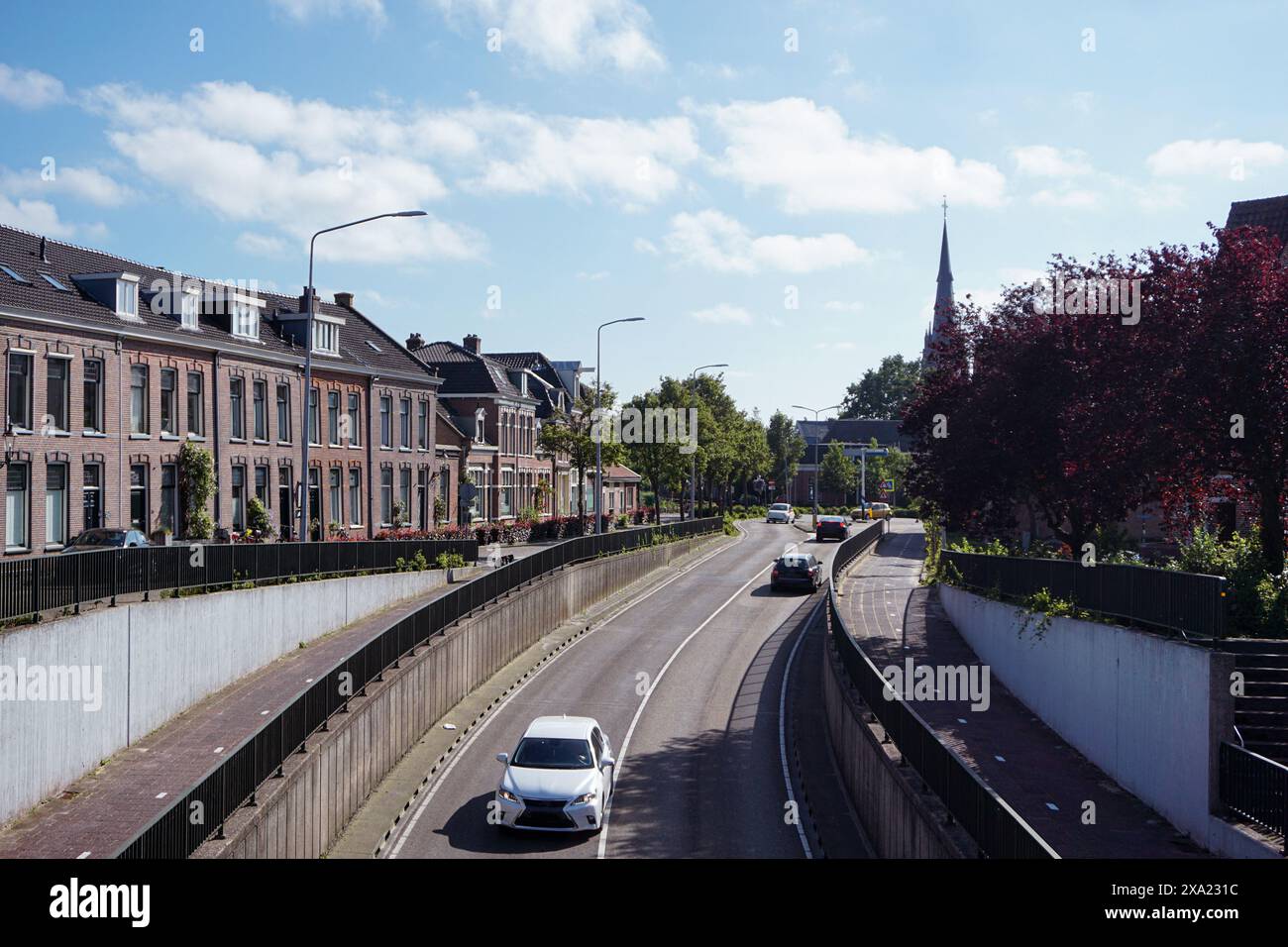Long road side angle hi-res stock photography and images - Alamy