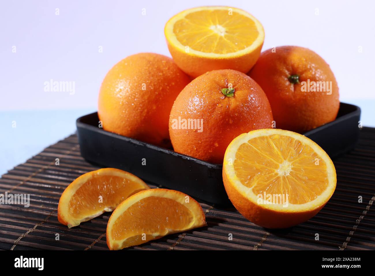 Whole orange slice half hi-res stock photography and images - Alamy