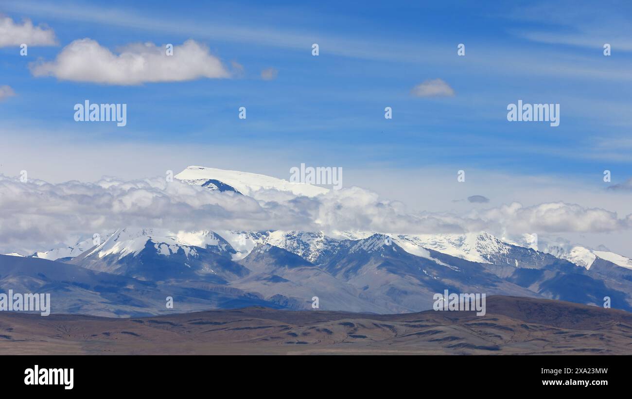 Namunani Peak, 7694 meters above sea level, is located in the western ...