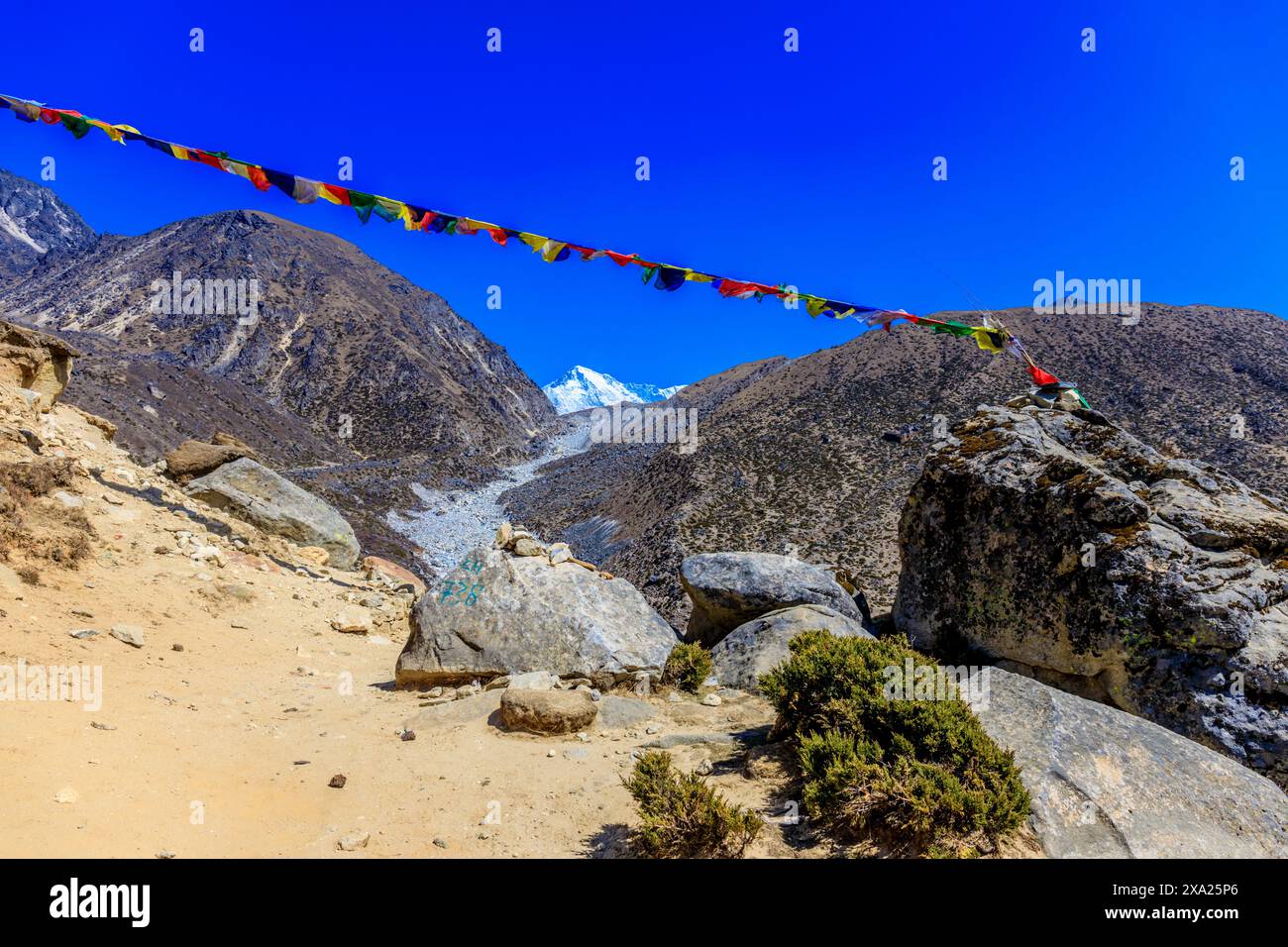 Himalaya mountains landscape with high altitude snow and ice glacier ...