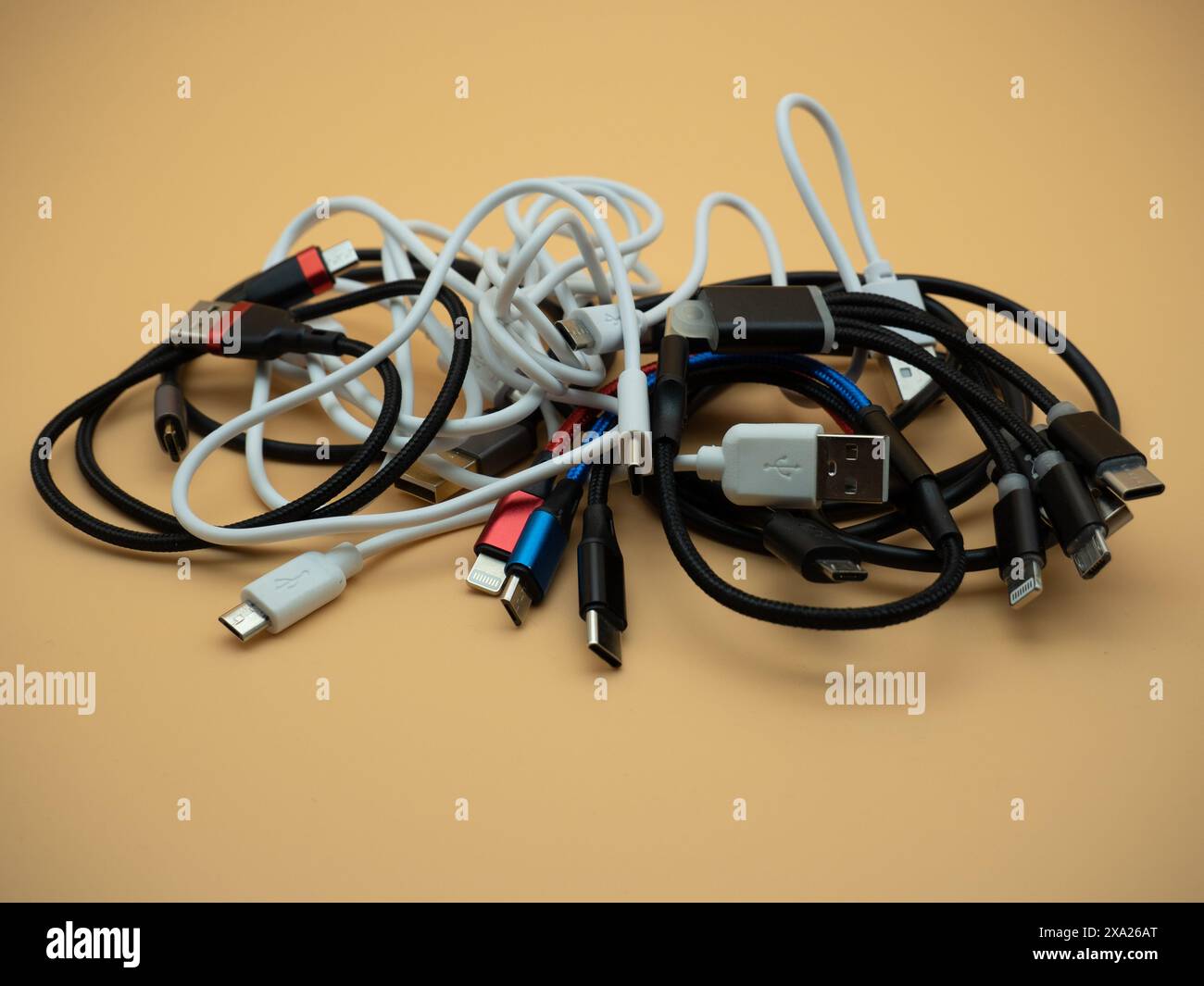 Disorganized cables hi-res stock photography and images - Alamy
