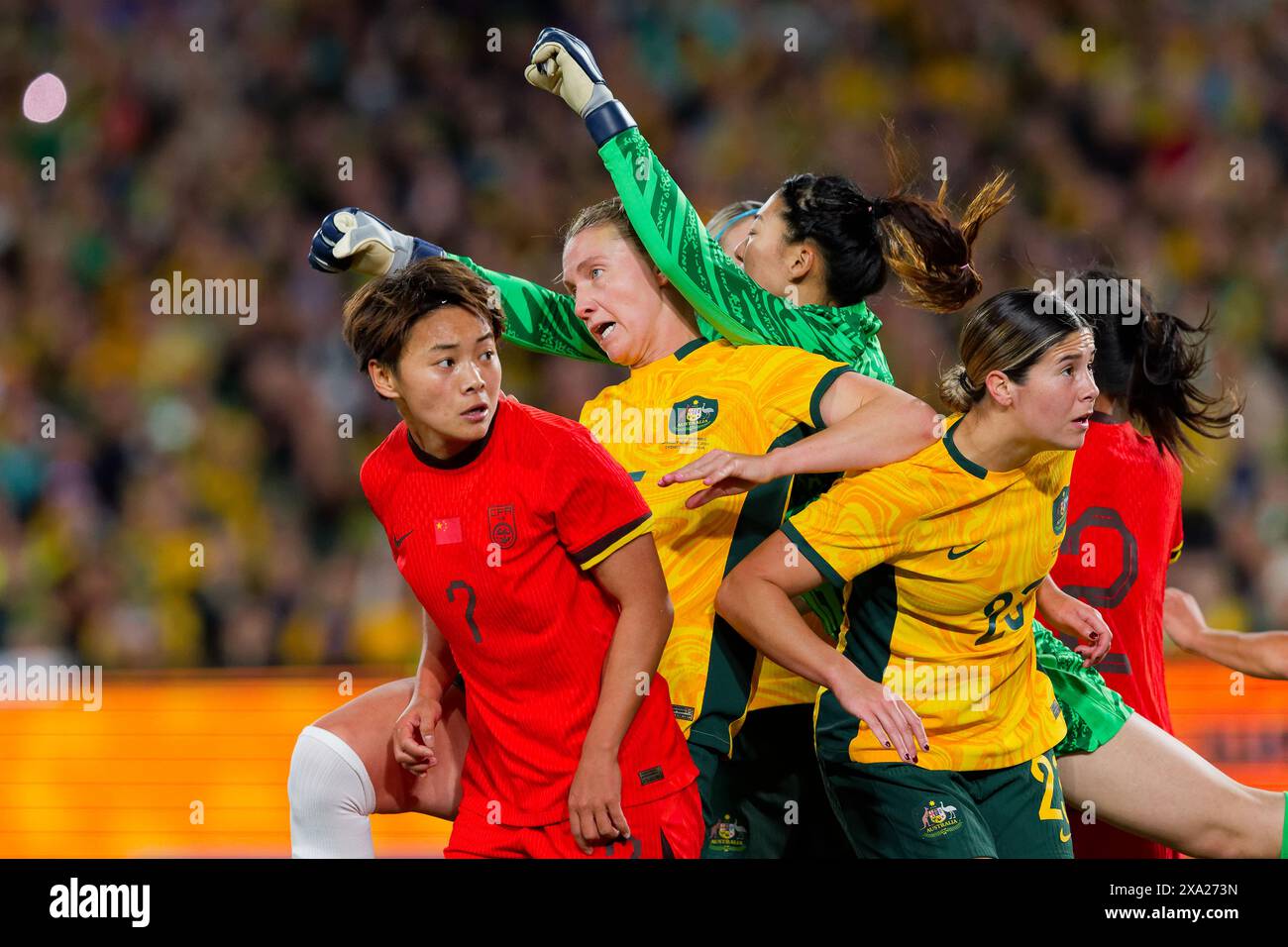 Wang huan hi-res stock photography and images - Alamy