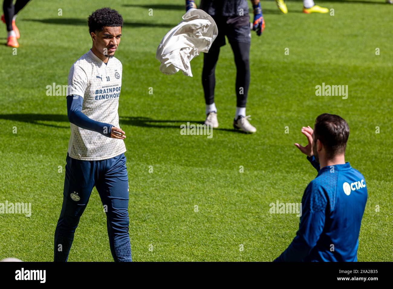 The open training Dutch football club PSV EINDHOVEN with American ...