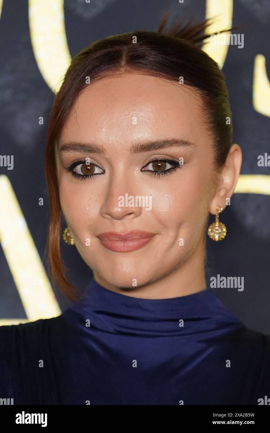 Olivia cooke premiere hi-res stock photography and images - Alamy