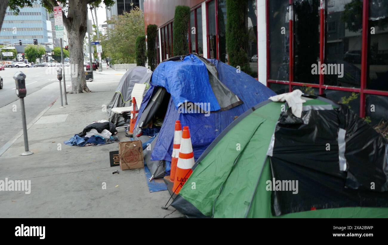Los Angeles, California, USA 2ndJune 2024 Homeless Tents Camps on ...