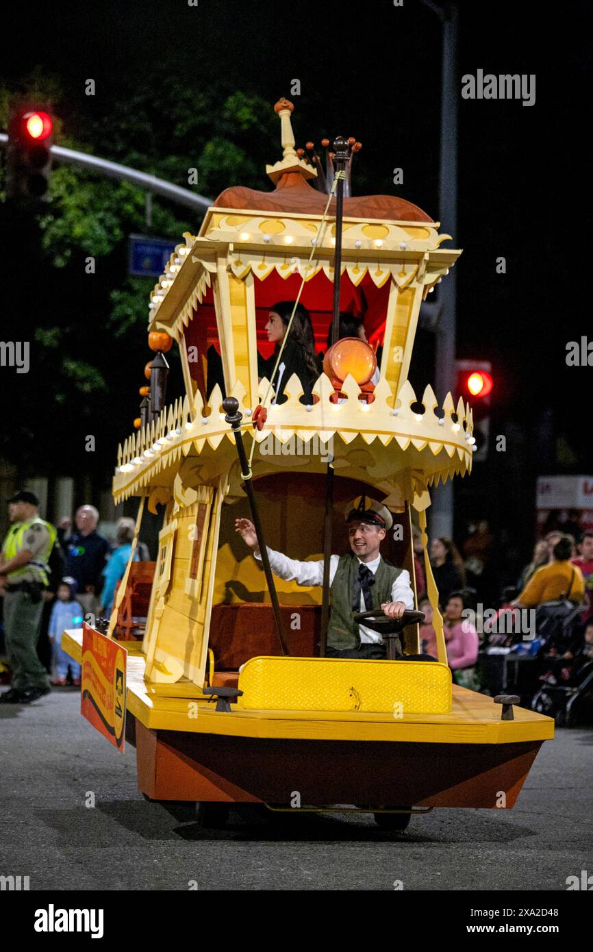 People waving women float hi-res stock photography and images - Alamy