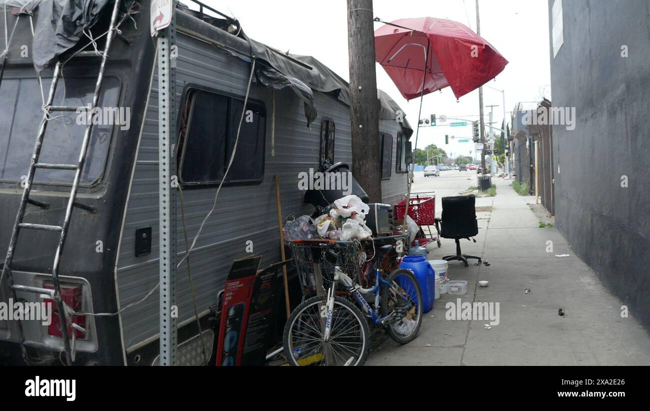 Los Angeles, California, USA 2ndJune 2024 Homeless RVÕs/Tents Camps on ...
