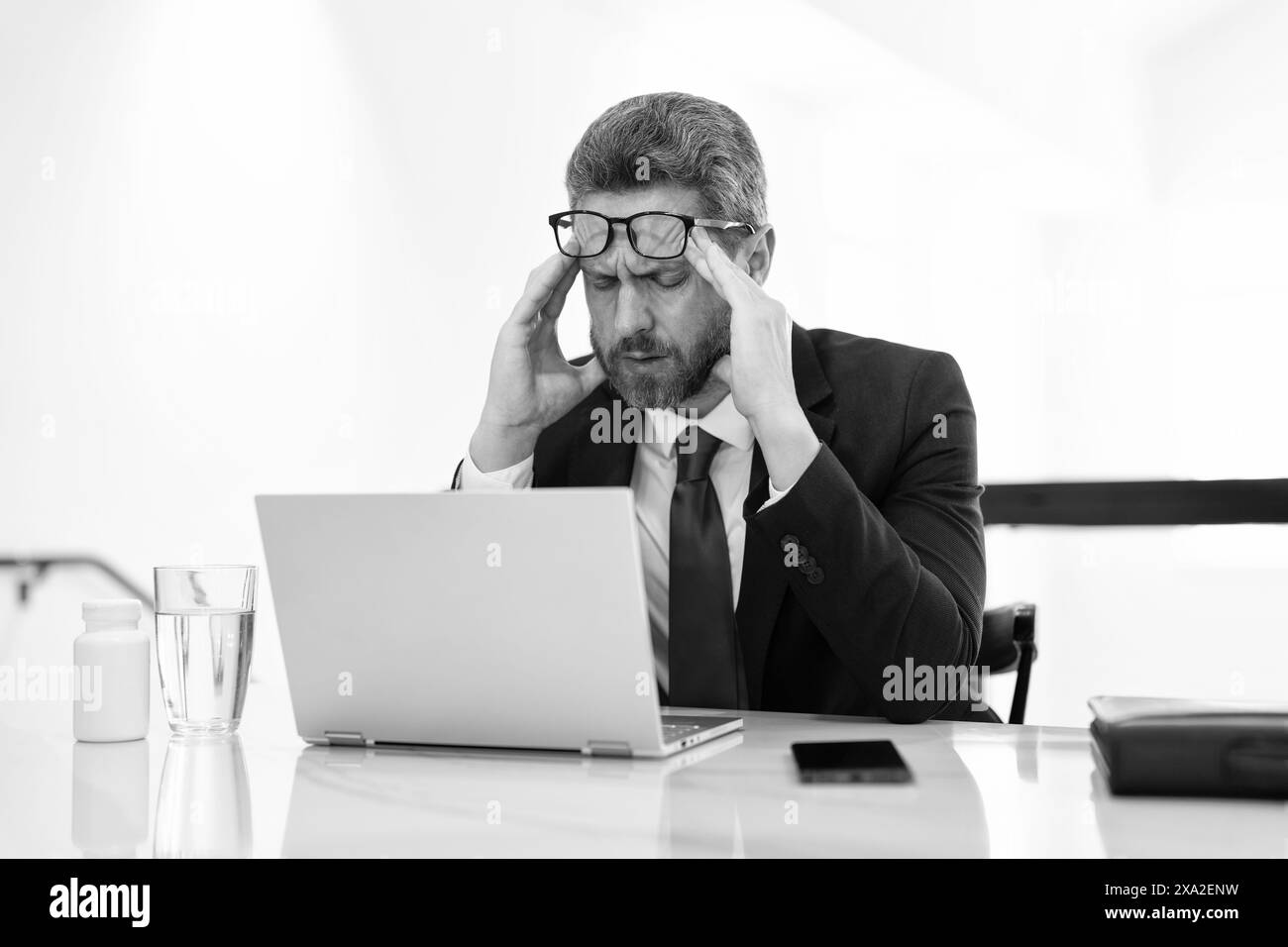 Ache overwhelmed Black and White Stock Photos & Images - Alamy