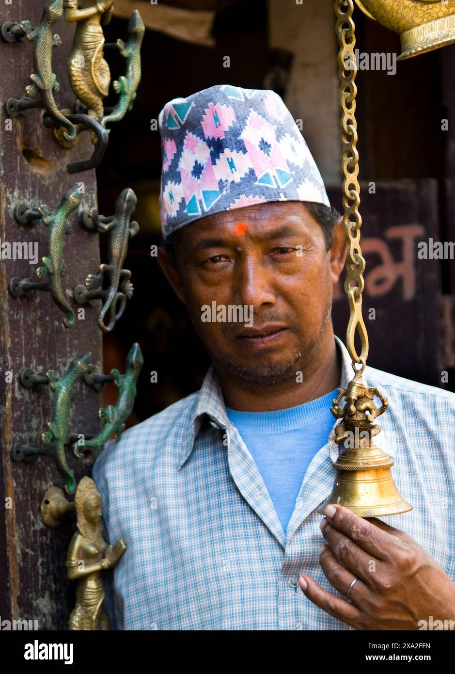 Portrait of a Nepali man wearing a traditional Dhaka Topi hat. Kathmandu, Nepal Stock Photo - Alamy