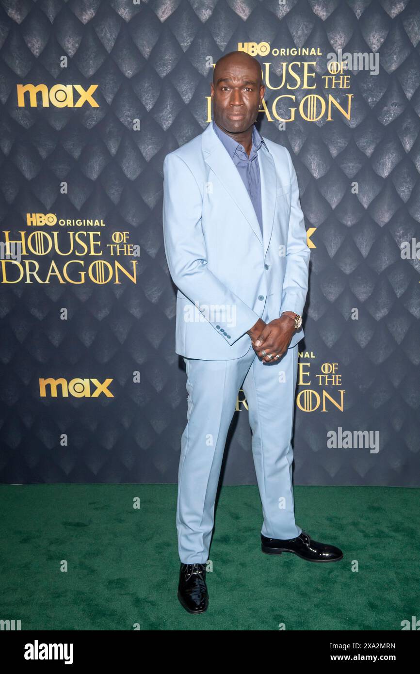 NEW YORK, NEW YORK - JUNE 03: Steve Toussaint attends HBO's "House Of ...