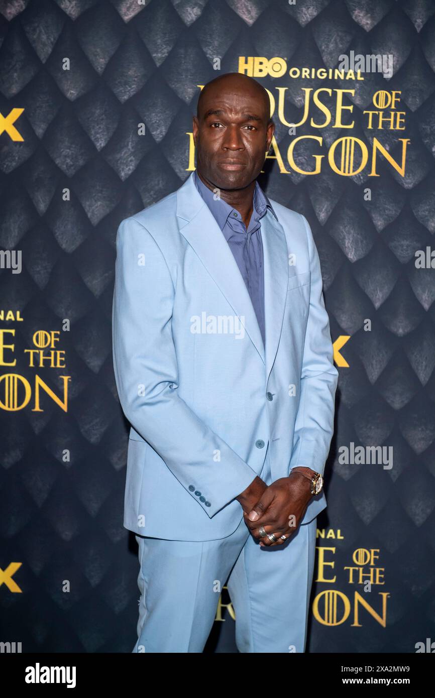NEW YORK, NEW YORK - JUNE 03: Steve Toussaint attends HBO's "House Of ...