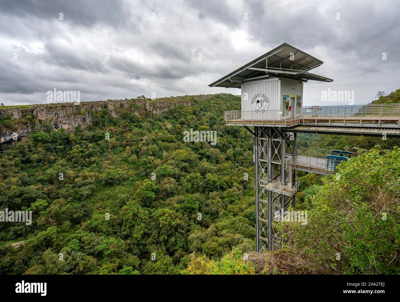 Lift to the Graskop Gorge or Graskopkloof, view from the plateau to the ...