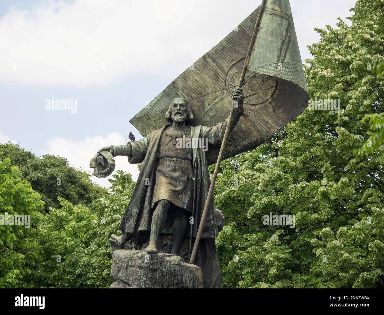 Green man flag hi-res stock photography and images - Alamy