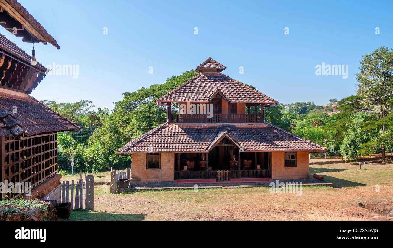 Architecture of old heritage Indian house with Roof top. Indian ...