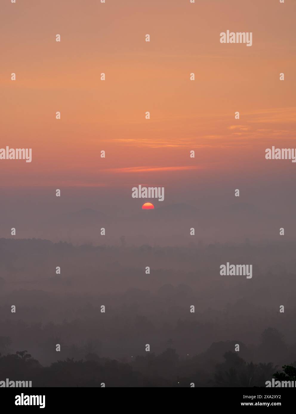 Cloud alignment hi-res stock photography and images - Alamy