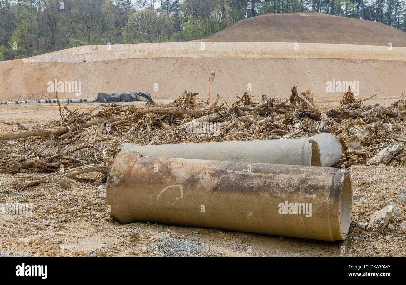 Culvert sections hi-res stock photography and images - Alamy