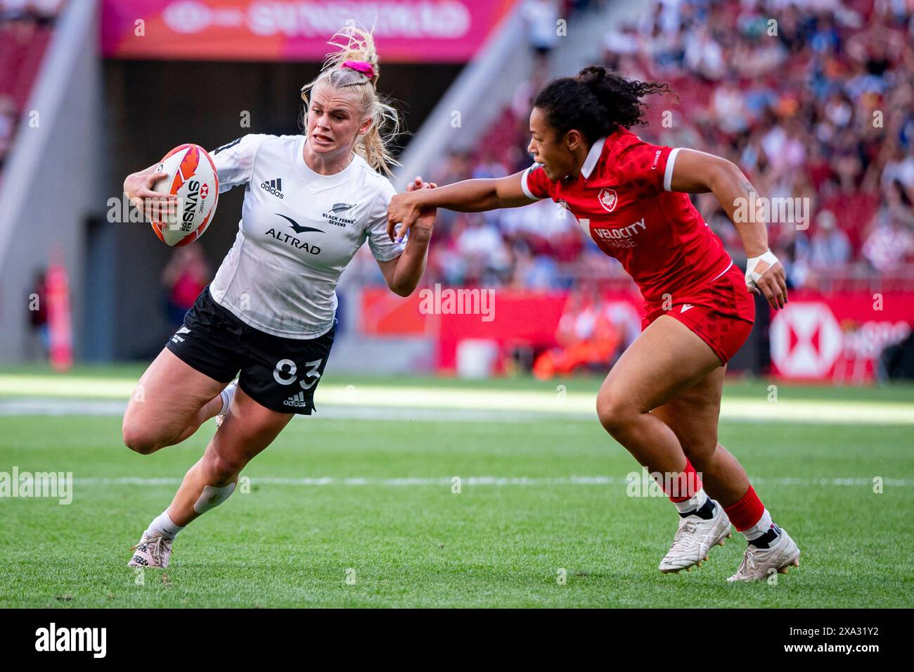 Madrid, Madrid, Spain. 2nd June, 2024. Jorja Miller of New Zealand (L ...
