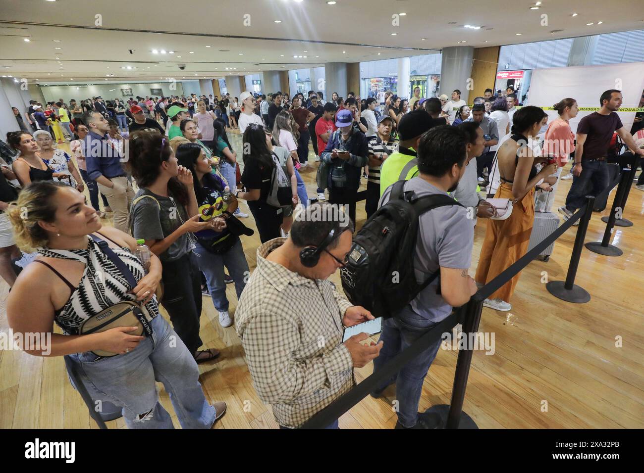 Voting for the Mexico s General Elections Mexican citizens queue to ...