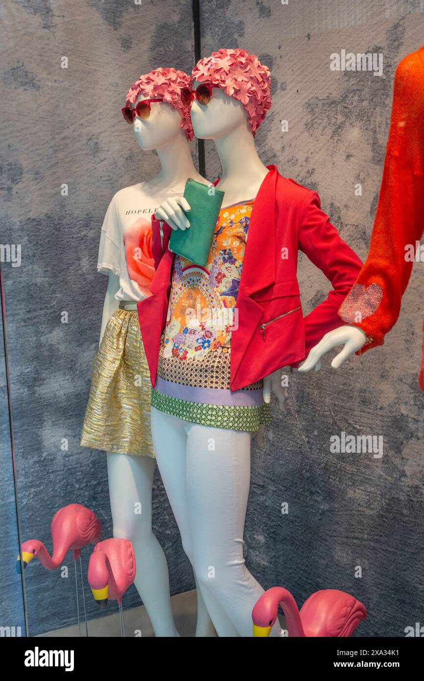 Female fashion style girl hi-res stock photography and images - Alamy