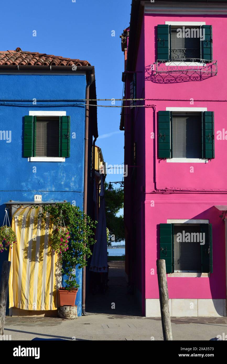 Exploreeurope hi-res stock photography and images - Alamy