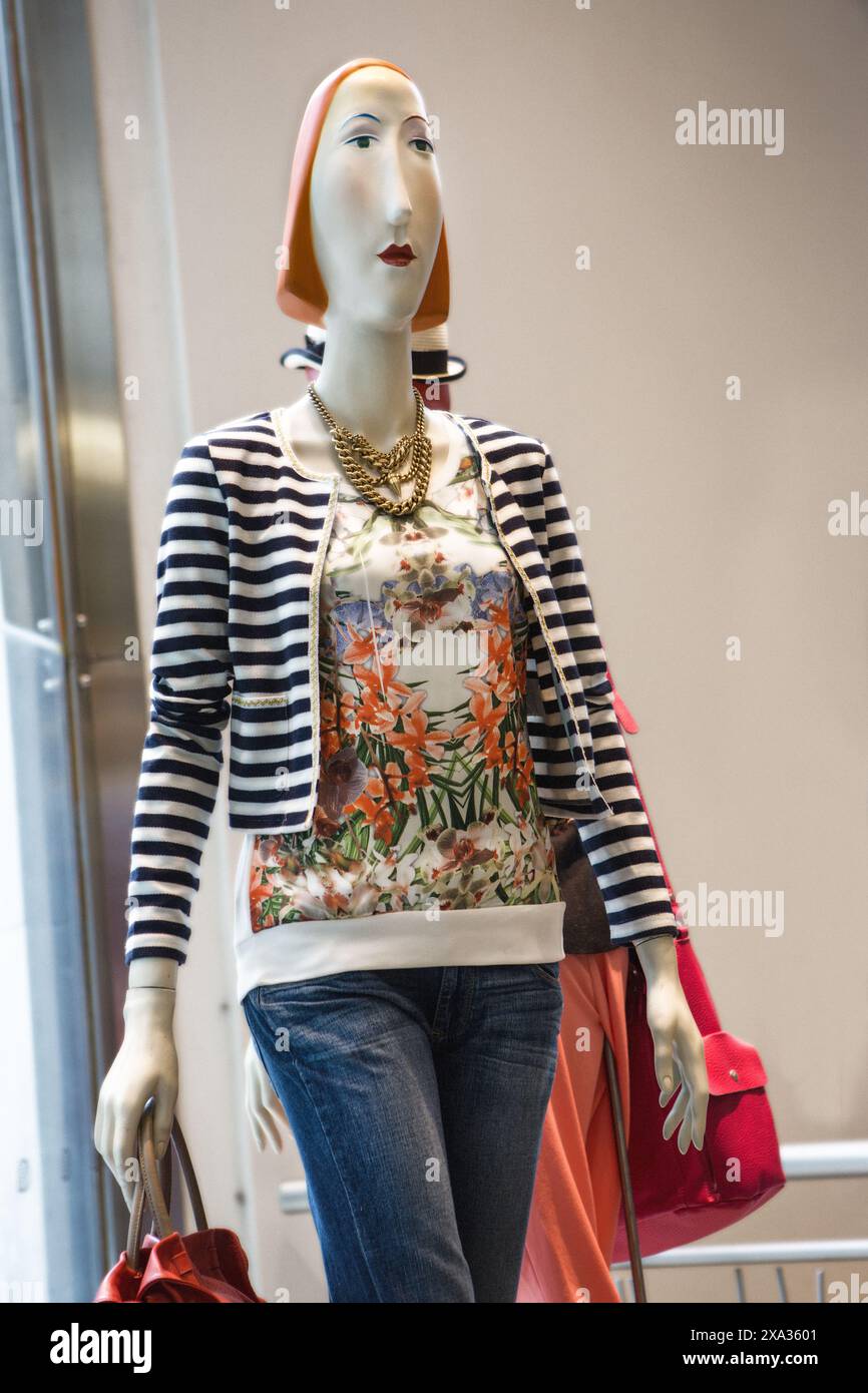 A stylised female fashion mannequin Stock Photo - Alamy