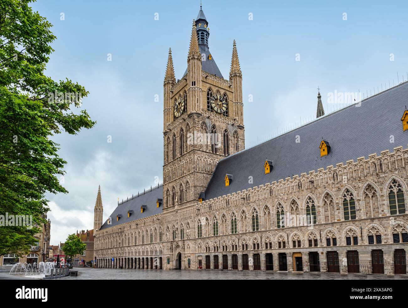 City center building architecture hi-res stock photography and images ...