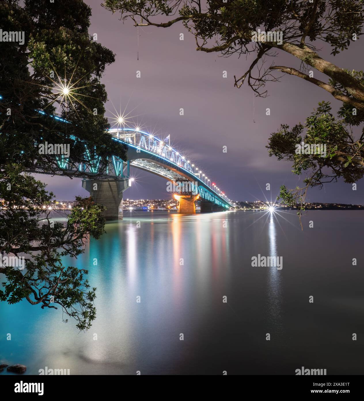 Auckland harbour bridge night hi-res stock photography and images - Alamy