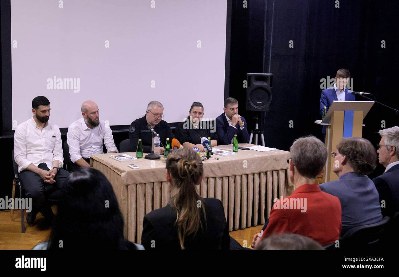 Non Exclusive: KYIV, UKRAINE - MAY 31, 2024 - Ukrainian-American portrait and documentary ...