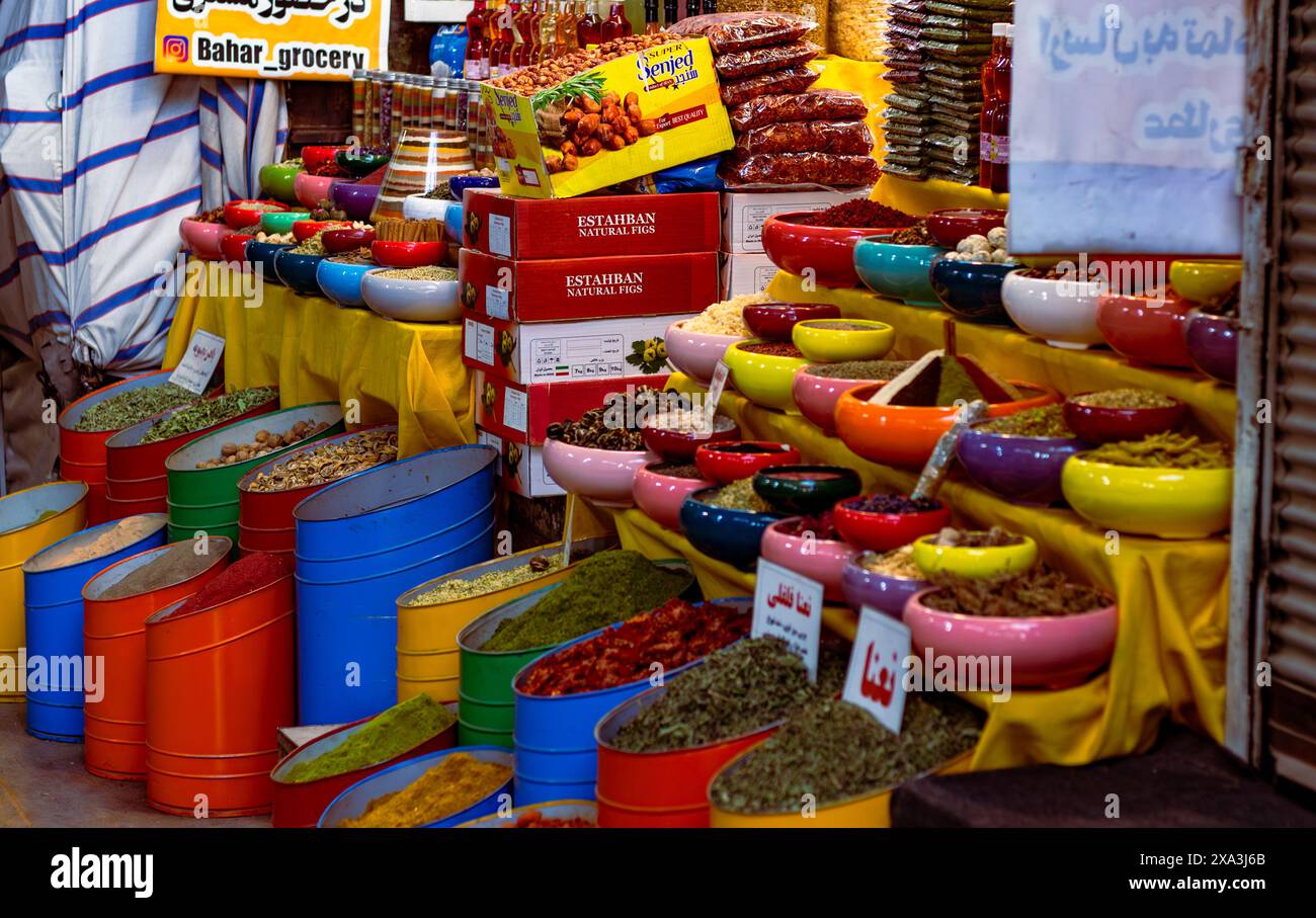 traditional medicine shop, Vakil bazaar, Shiraz, Iran Stock Photo - Alamy