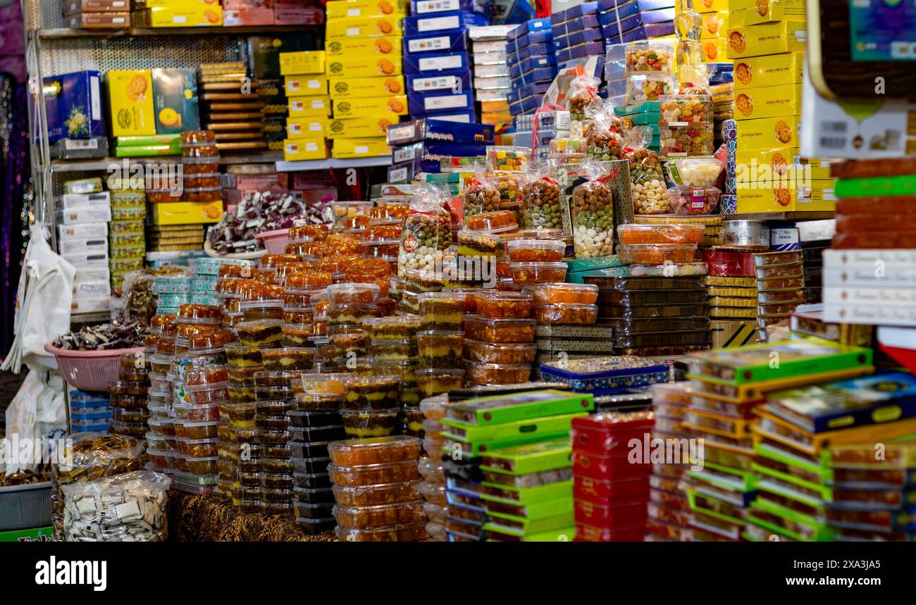 Sweet store hi-res stock photography and images - Alamy